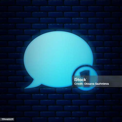 빛나는 네온 음성 버블 채팅 아이콘 벽돌 벽 배경에 격리 메시지 아이콘입니다 통신 또는 댓글 채팅 기호입니다 벡터 일러스트레이션 0명에 대한 스톡 벡터 아트 및 기타 이미지
