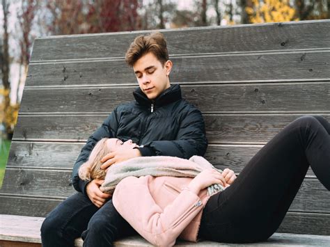 Les 21 Meilleures Questions à Poser à Une Fille Axe