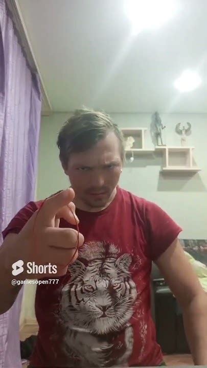 резинка перепрыгнула на другой палец как это просто Вау #memes 😏👈😱 ...