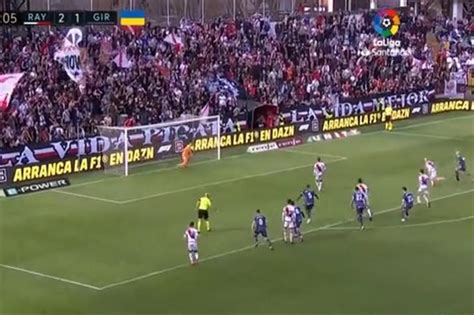 من أغرب طرق تنفيذ ركلات الجزاء من لاعب رايو فاييكانو أمام جيرونا يلاكورة