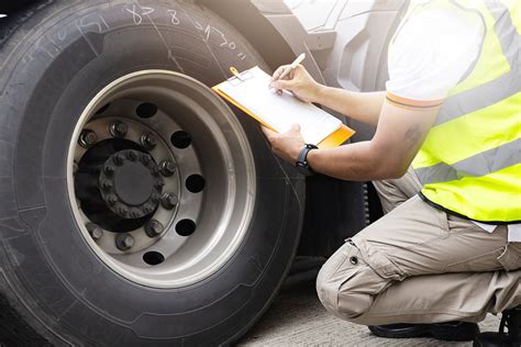 How To Ensure Fleet Vehicle Compliance With Safety Regulations Safety Track