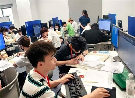 他们用创意与技术在这里拼搏，这个赛项在嘉定开赛！ 比赛 设计 选手