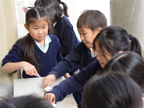 森村学園 初等部 展覧会🖼 3年生 11月30日～12月1日に開催した、展覧会の様子をお届けします 今日は、3年生‼️ 作品は、 絵画