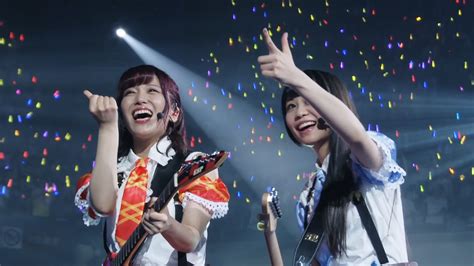 一演丁真 便入戏 得太深”——丁真能量单曲《群丁》 激光秋刀鱼 唱歌 哔哩哔哩视频