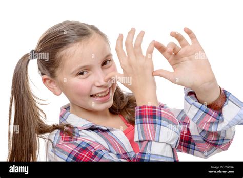 Kinder Machen Lustige Gesichter Fotos Und Bildmaterial In Hoher Auflösung Alamy