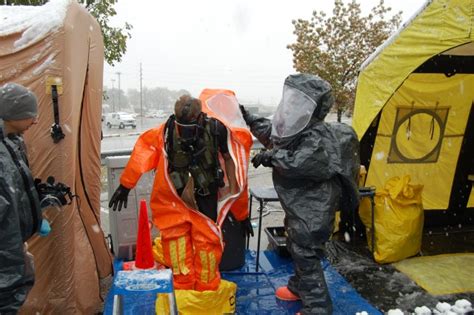Weapons Of Mass Destruction Civil Support Team Trainers Evaluate Skills