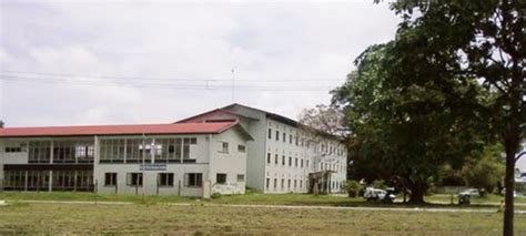 Mr Dr J C De Miranda Lyceum Bestaat 55 Jaar Dagblad Suriname