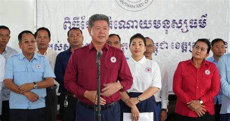 ឯកឧត្តម គួច ចំរើន នាំយកអំណោយរបស់សម្តេចកិត្តិព្រឹទ្ធបណ្ឌិត ប៊ុន រ៉ានី ហ៊ុនសែន