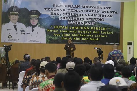 Gubernur Arinal Terima Penghargaan Sebagai Pembina Penyuluh Kehutanan