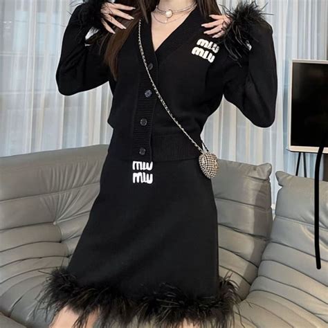 Комплект одежды Miu Miu купить с доставкой по выгодным ценам в интернет магазине Ozon 1192638195