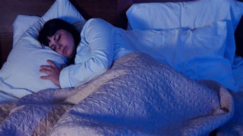 The Hidden Emotions Wives Feel When They Go To Bed Before Their Husbands