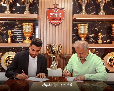 رسمی پورعلی گنجی با پرسپولیس تمدید کرد