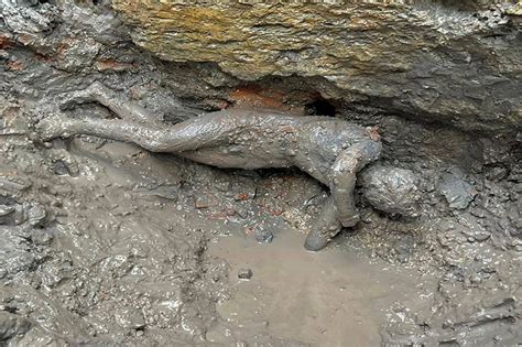 Exceptional Discovery As Ancient Bronze Statues Emerge In Tuscany