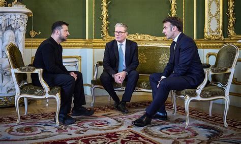 Kumail Jaffer All Their Latest Coverage Daily Mail Online