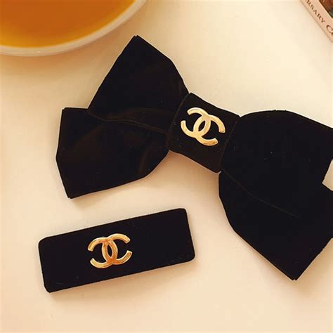 벨벳골드엑스헤어핀 머리핀 헤어머리핀 악세사리 데일리 일상 겨울 눈 크리스마스 포인트 데이트 소개팅 파티 파티룸 긴머리 중단발 단발 명품 고급 귀여운 세련된 에이블리