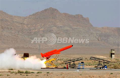 イラン、国産無人爆撃機を公開 1000キロ飛行可能 写真3枚 国際ニュース：afpbb News