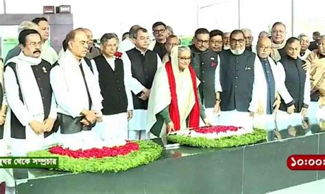 নতুন মন্ত্রিসভা সদস্যদের নিয়ে বঙ্গবন্ধুর প্রতিকৃতিতে প্রধানমন্ত্রীর শ্রদ্ধা