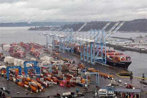 Us Trade Deficit Surged To A Record Ahead Of Trump Tariffs