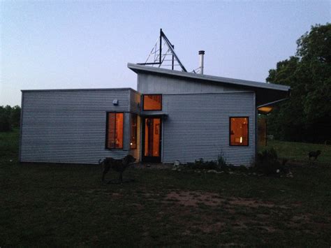Passive Solar Design Of Off Grid Prefab House Keeps Us Cool In Heat