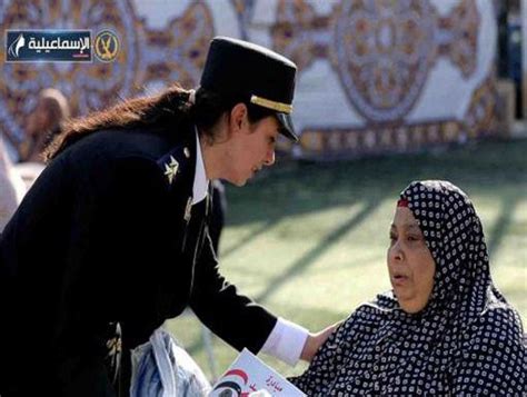 الداخلية توزع مساعدات عينية على المرأة المعيلة صور