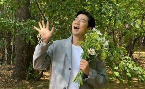 남편의 키스신을 본 신혼 아내의 의외의 반응 네이트뷰