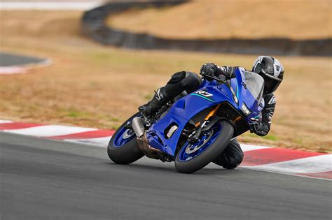 R7 Moto Supersport Moto Sportiva 700cc 2026 Yamaha Motor