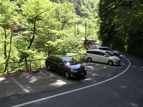 人形山天祖山酉谷山の登山口日原鍾乳洞の駐車場情報