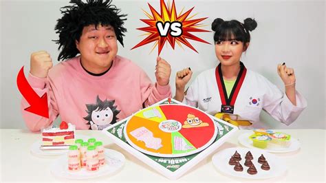 Bogil 산범vs보길 복불복룰렛 먹방대결🍫🧁🍇🍼🍓🍰~~ Youtube