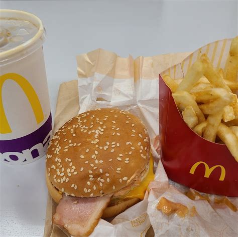 間に合った月見バーガー今日はほめ育の日 ゆぅこりんのブログ