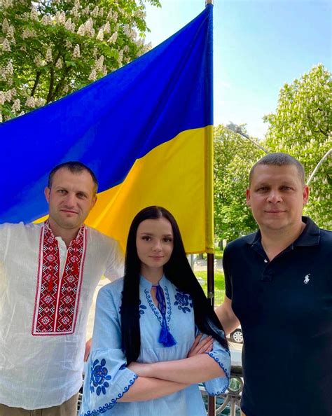 28 червня — День Конституції України Інститут розвитку міста