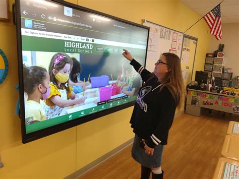 Community Gets First Close Look At New Highland Elementary Schools