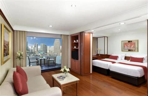 Centre Point Sukhumvit 10 Hotel