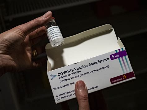 Il Vaccino Astrazeneca Contro Il Covid è Efficace Al 76