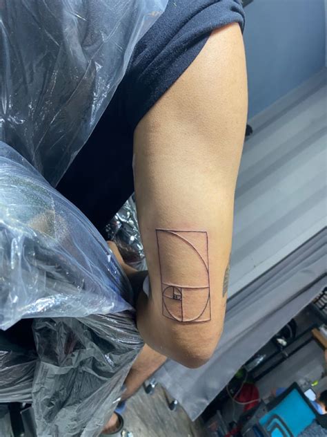 Fibonacci Tattoo Fibonacci Tattoo Fibonacci Spiral Tattoo Circle