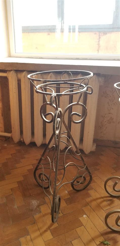 Ковані підставки для квітів 200 грн Інші товари для дому Київ на Olx