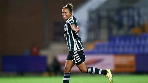 Man Utd Women Forward Nikita Parris Nominated For Pfa Fans Player Of