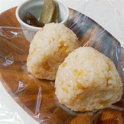 歴史的おいしさ！「天かすおにぎり」の基本＆人気レシピ12選 Macaroni Recipes Food Breakfast