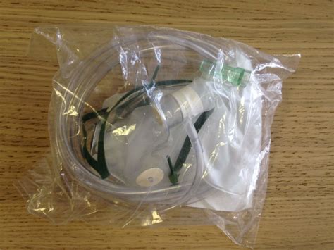 New Mckesson Oxygen Mask Elongated Adult High Conc Non Rebreather 7