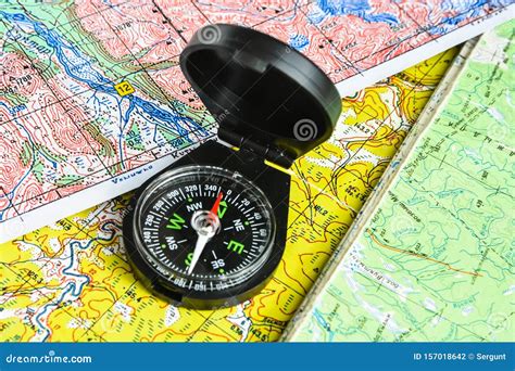 Compass Y Mapa Foto De Archivo Imagen De Concepto Nearsightedness