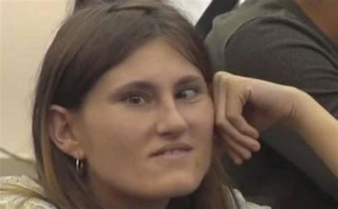 Divna Dnk Se Skinula U Kupaći