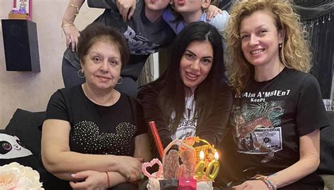 Яница Николова от Русе отбеляза 40 ия си рожден ден след тежкия инцидент