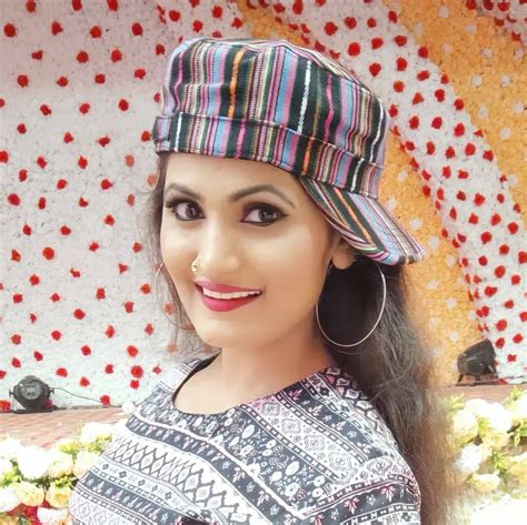 Antra Singh Priyanka Biography Age Bhojpuri Female Playback Singer