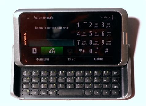 Обзор Nokia E7 - бизнес-смартфон с QWERTY-клавиатурой