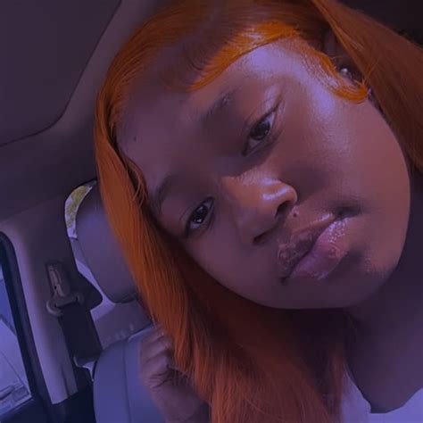 Queen Datgurltiana • Threads Say More