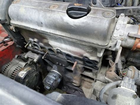 Замена прокладки коллектора и штанов Volkswagen Golf Mk3 1 4 л 1996