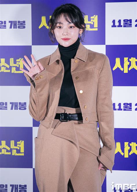 더쿠 하이틴 범죄액션 영화 주연 유선호 강미나 언론시사회 기사 사진
