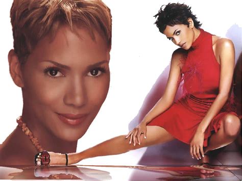 Celebrity Model Halle Berry Walpaper