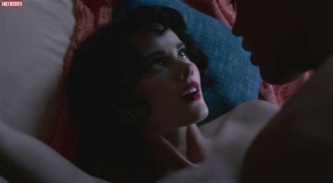 Elizabeth Cullen Desnuda En Elvis