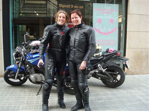 Пин на доске Biker Girl Мотоцикл