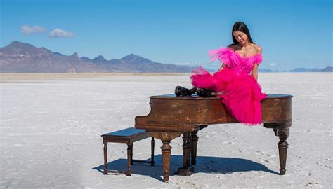 Olivia Rodrigo Wallpaper Desktop Kolpaper Awesome Free Hd Wallpapers